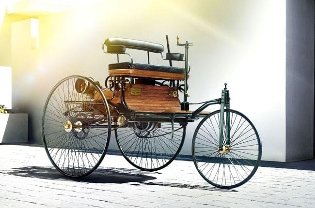 Mercedes-Benz celebra sus 125 anos en Pebble Beach - Conduciendo.com