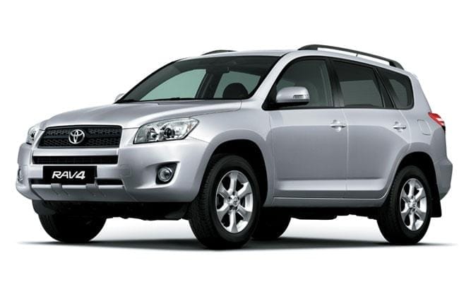 Toyota RAV4, con nuevos condimentos - Conduciendo.com